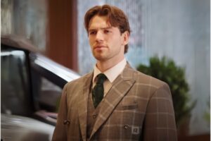 Get to Know Love On the Sidelines Cast and Characters - Crazy Maple Reviews